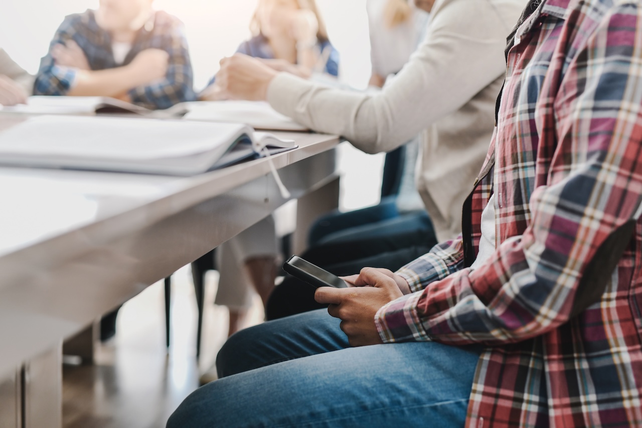 Michigan Senate Passes Bipartisan Polehanki Bill to Reduce Student Cell ...