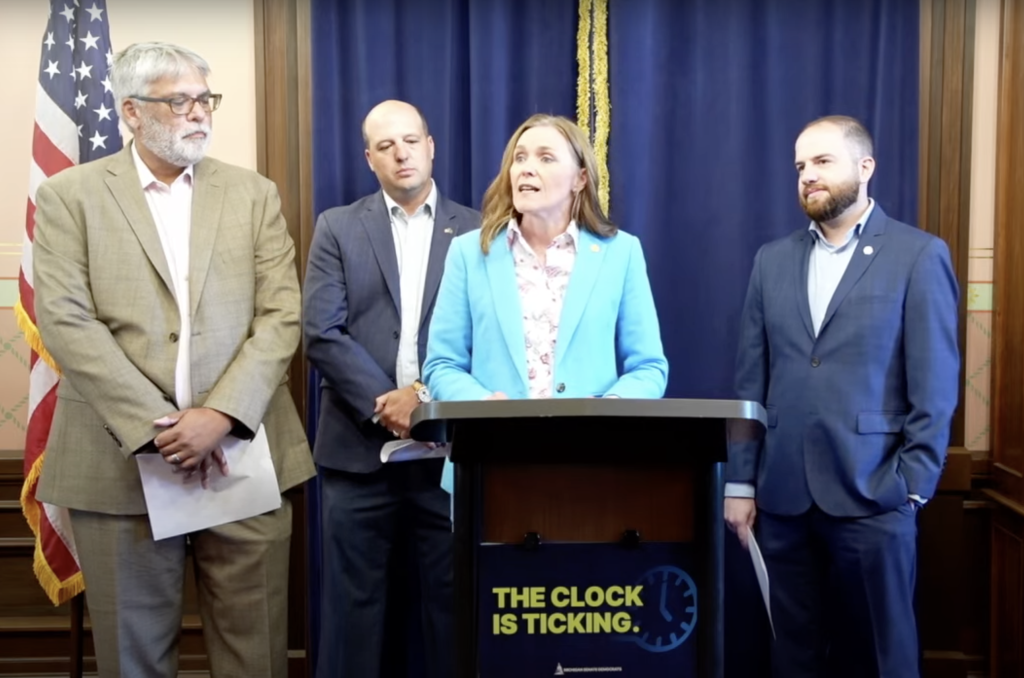 Senate Democrats Call Out House Republicans for Blocking Budget ...